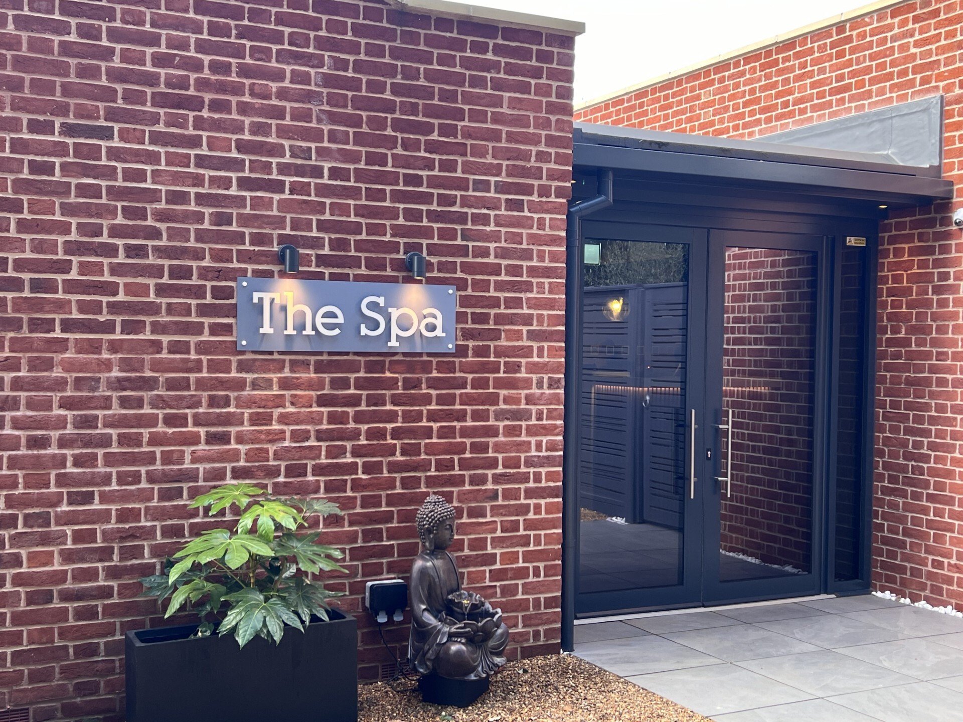 Good Spa Guide | Neom Organics wellbeing treatments